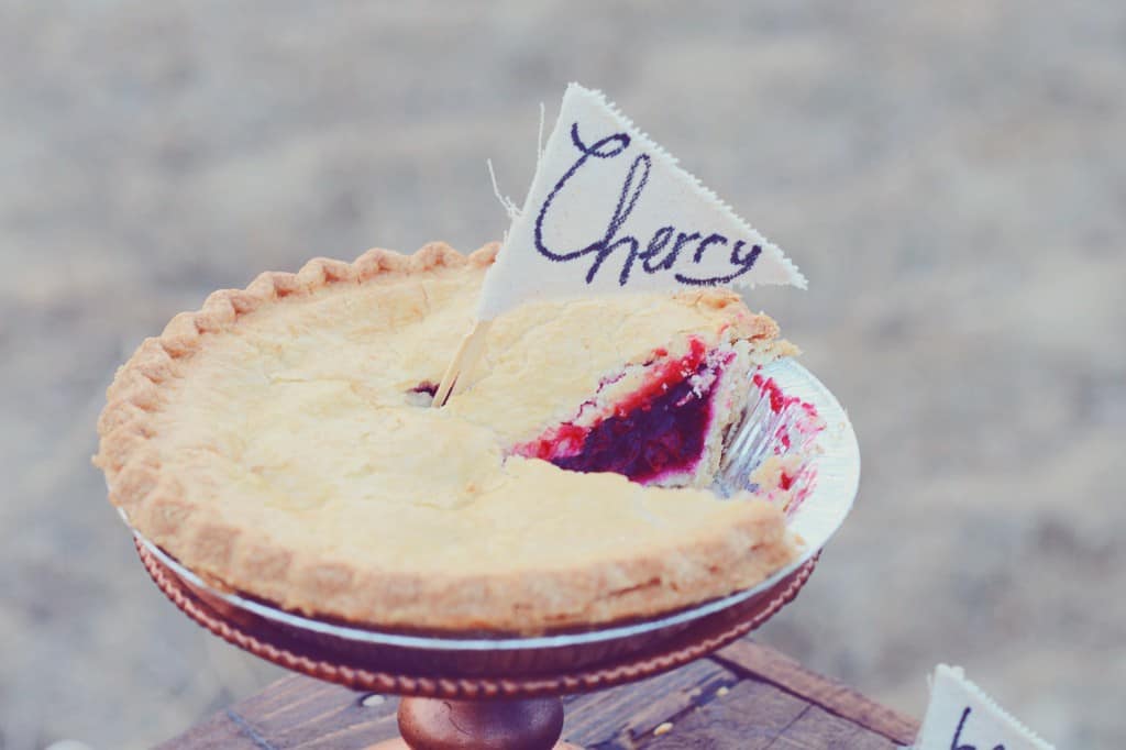 Pie Party Ideas | How to host an easy pie party this Thanksgiving