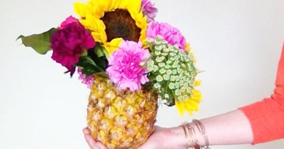 Make this Pineapple Centerpiece – It's So Easy! | Thoughtfully Simple